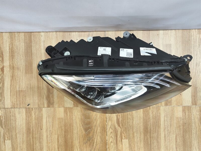 ĐÈN PHA VẾ PHẢI (RH) - Khoi Auto - Cấp cấp phụ tùng, linh kiện độ xe ...